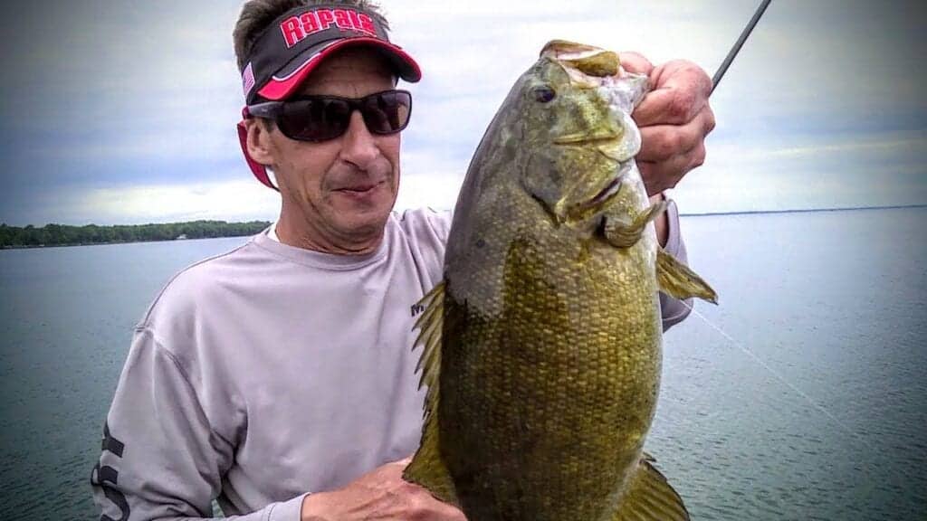 Topwater Fishing Tips For Smallmouth & Largemouth Bass Angling Edge Buzz